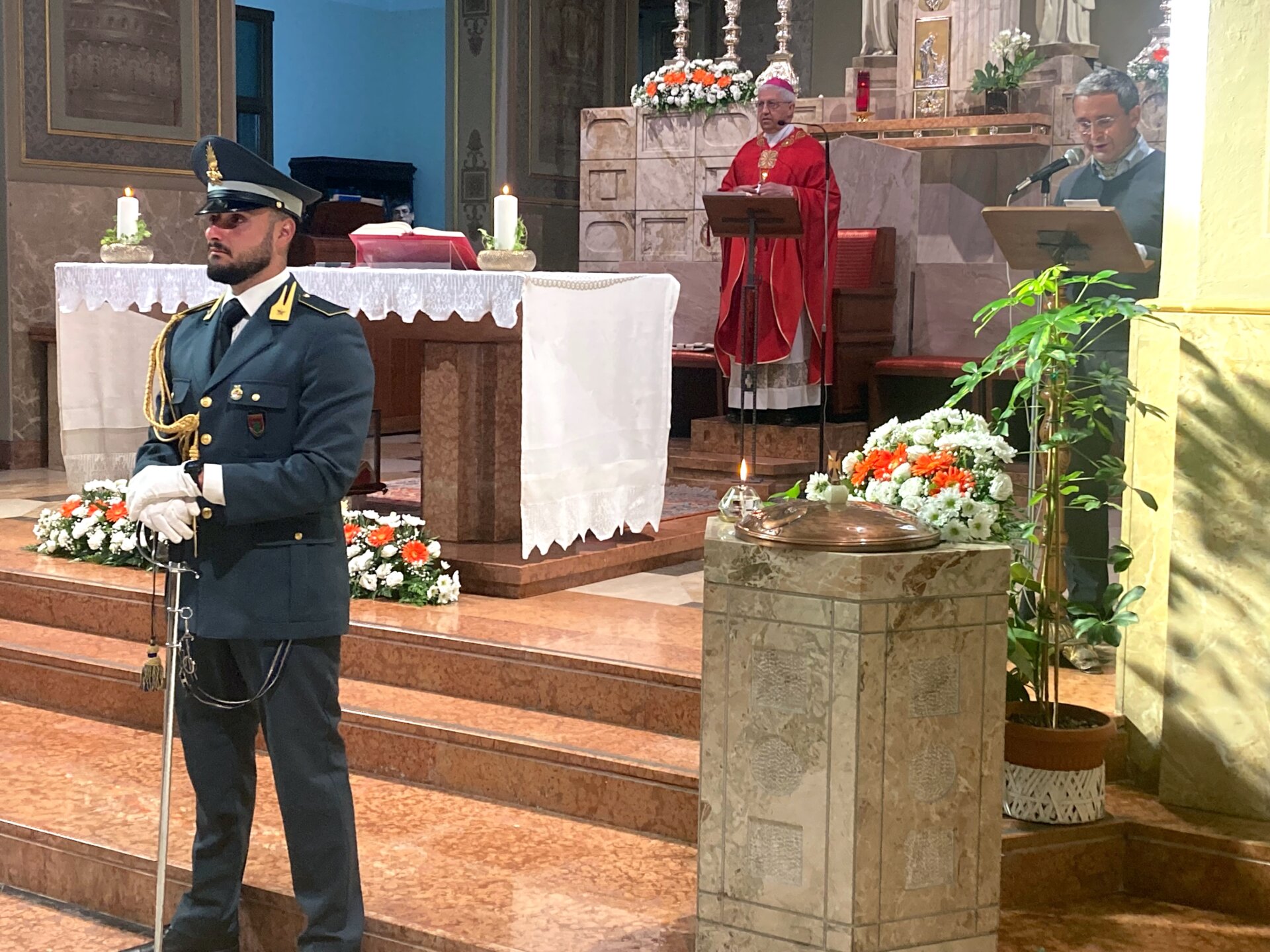 Solidarietà e coesione: la Finanza celebra il patrono - Prima Lodi